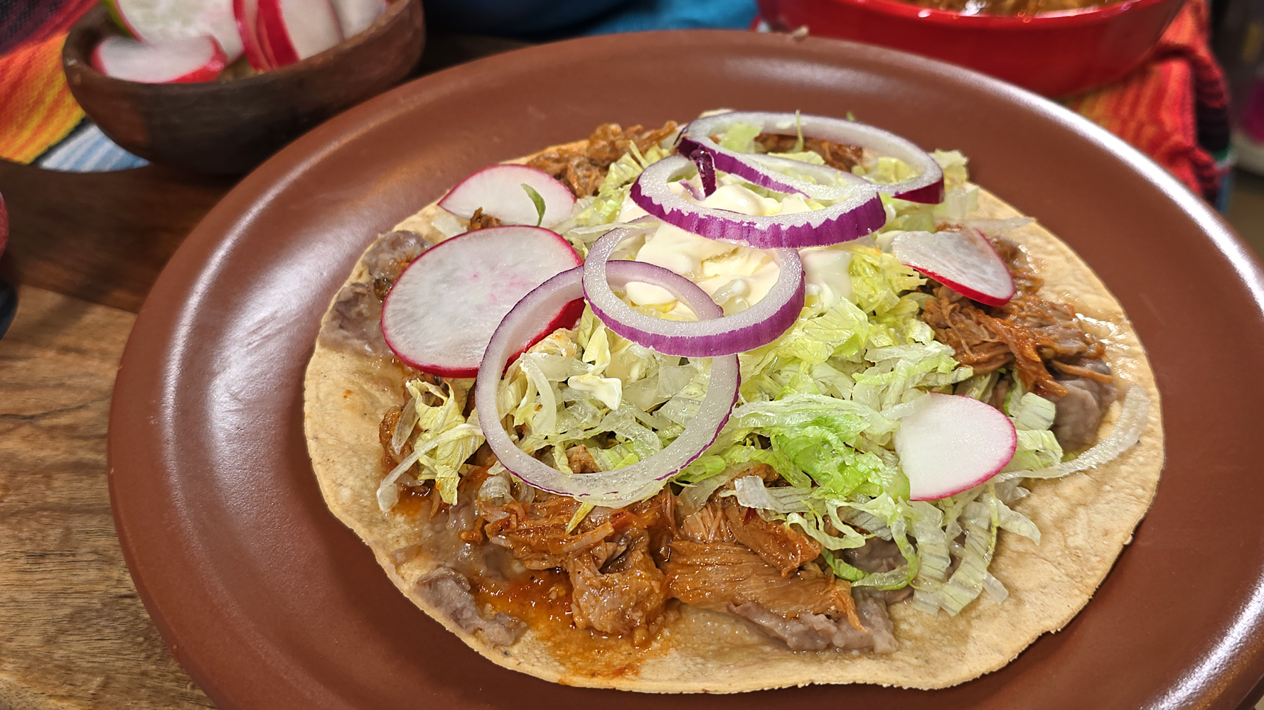 Tostadas de Tinga de Res - La Tortilleria